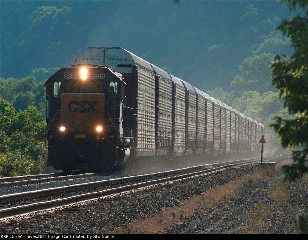 Eastbound autoracks in Yosts, NY